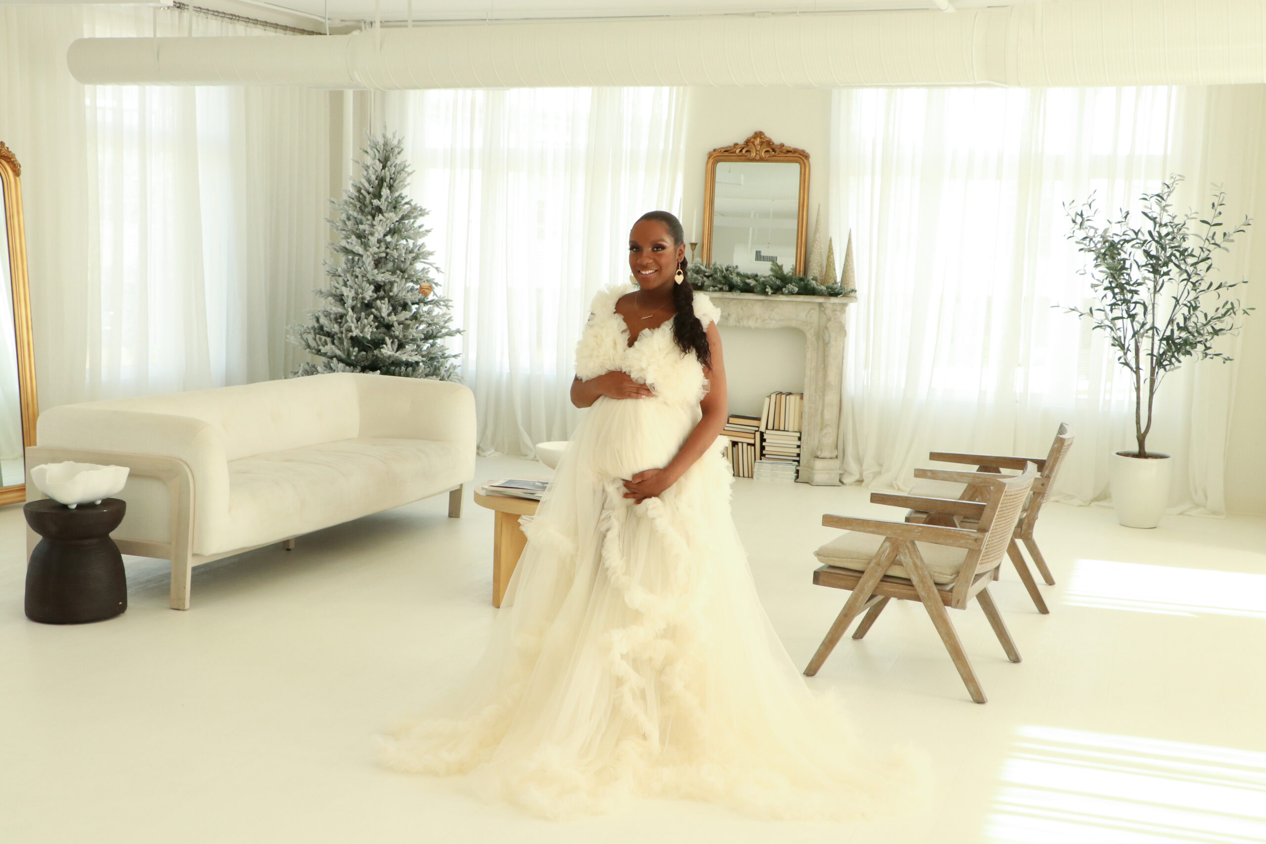 Regal Winter Maternity Session - Nashville Baby Guide
